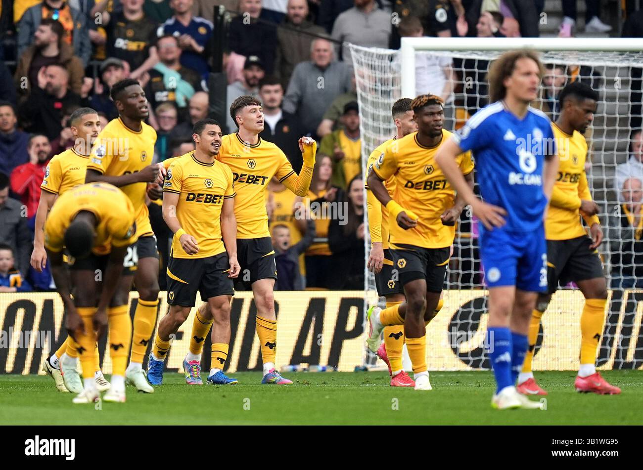 Wolverhampton Wanderers' Jorgen Larsen (centre) celebrates scoring ...