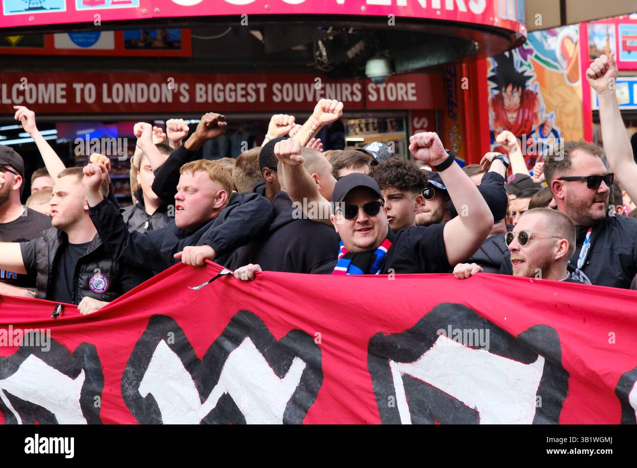Piccadilly Circus, London, UK. 26th Apr 2025. Crystal Palace ultras ...
