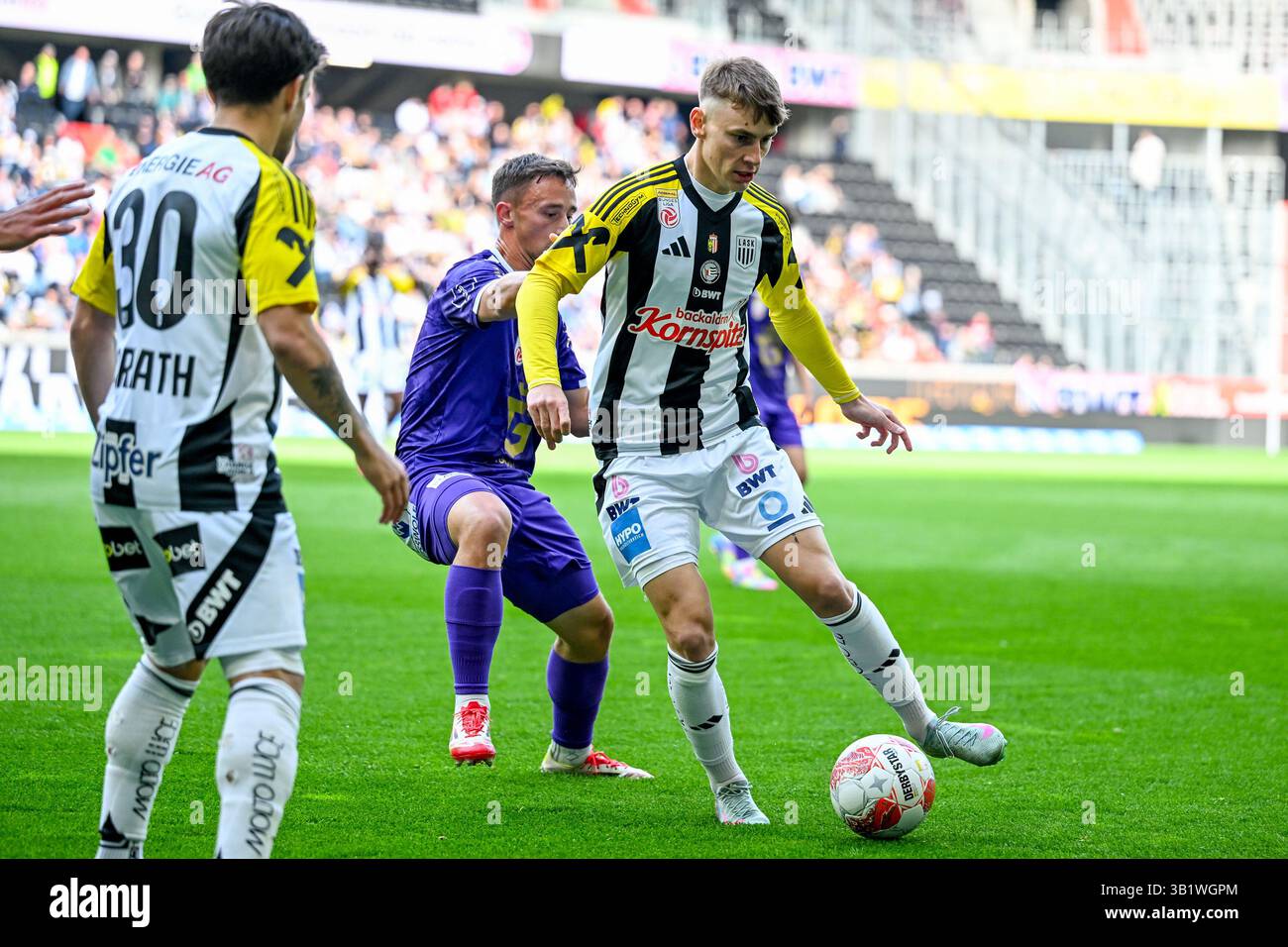 Raiffeisen Arena Linz, AUT, Admiral Bundesliga, LASK Linz vs SK ...