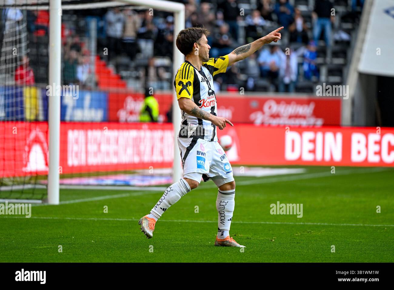 Raiffeisen Arena Linz, AUT, Admiral Bundesliga, LASK Linz vs SK ...