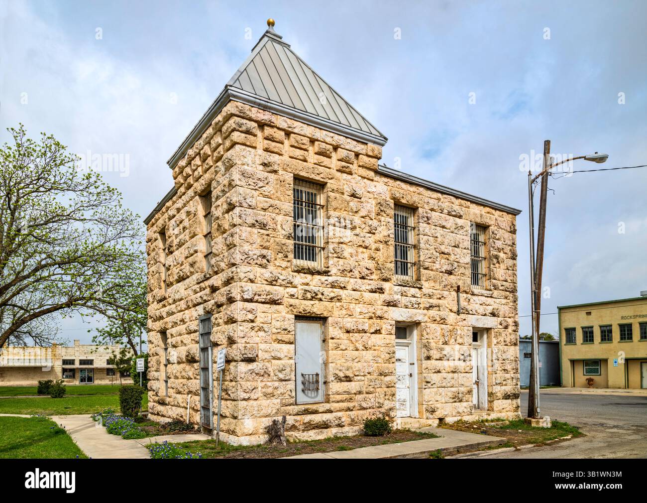 Old Edwards County Jail, central square in Rocksprings, Texas, USA ...