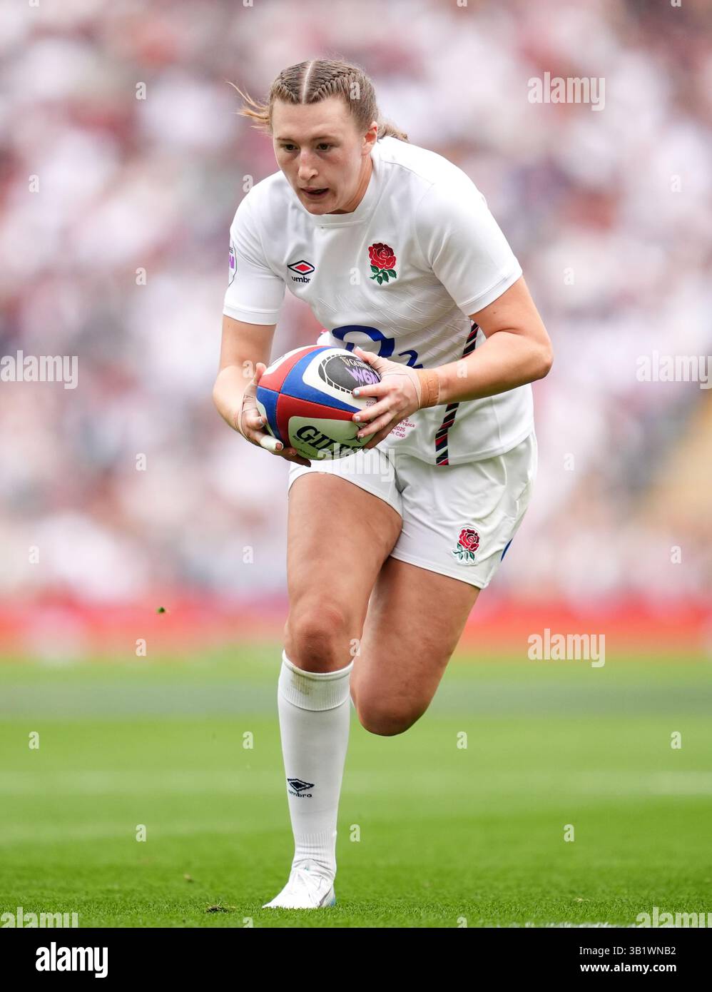 England's Emma Sing scores their side's second try of the game during ...