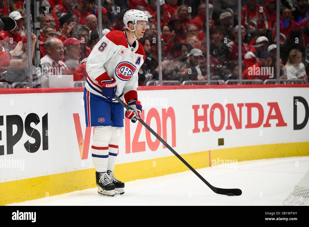 Montreal Canadiens defenseman Mike Matheson (8) in action in the first ...