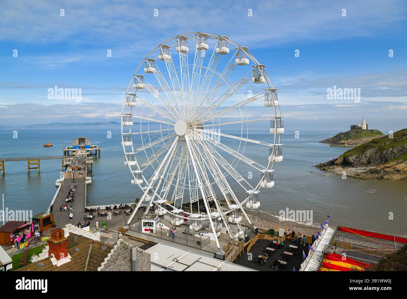 Mumbles, Wales, UK. 26th April 2025. UK Weather. General view of the ...