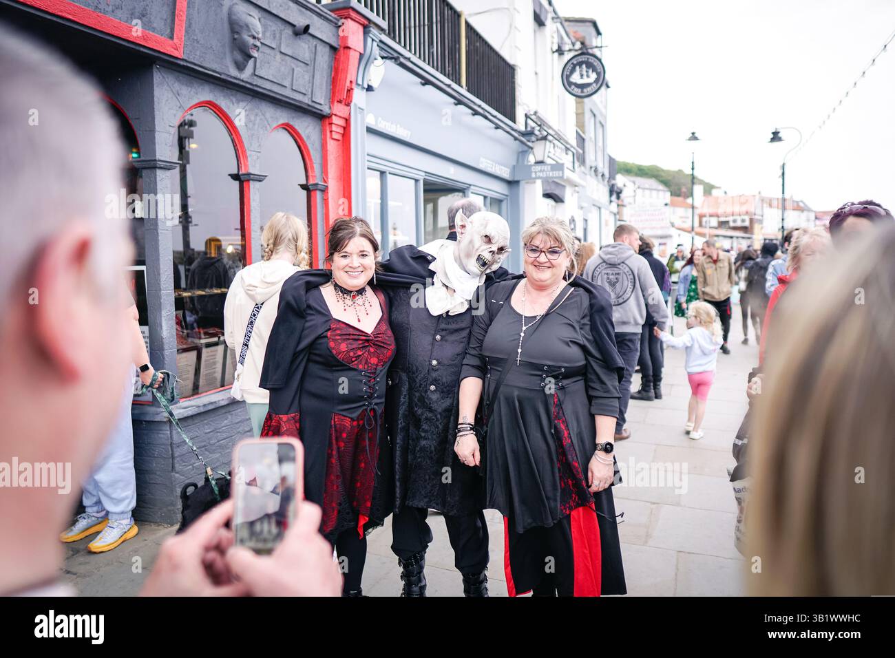 Whitby, United Kingdom, 26th. April, 2025. Gothic cosplayers gather in ...