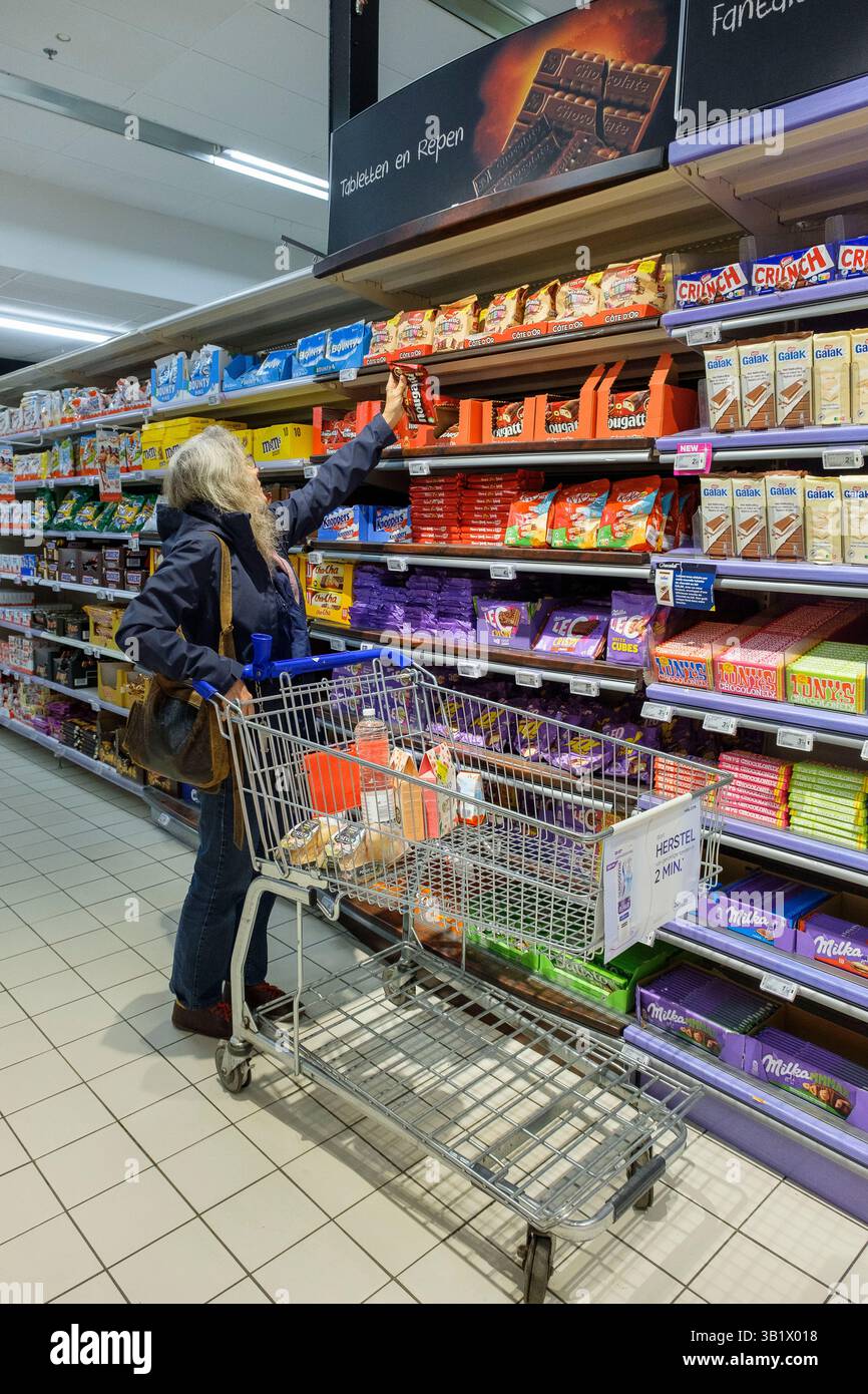 Price of the chocolate is increasing | Les prix du chocolat et du cacao ...