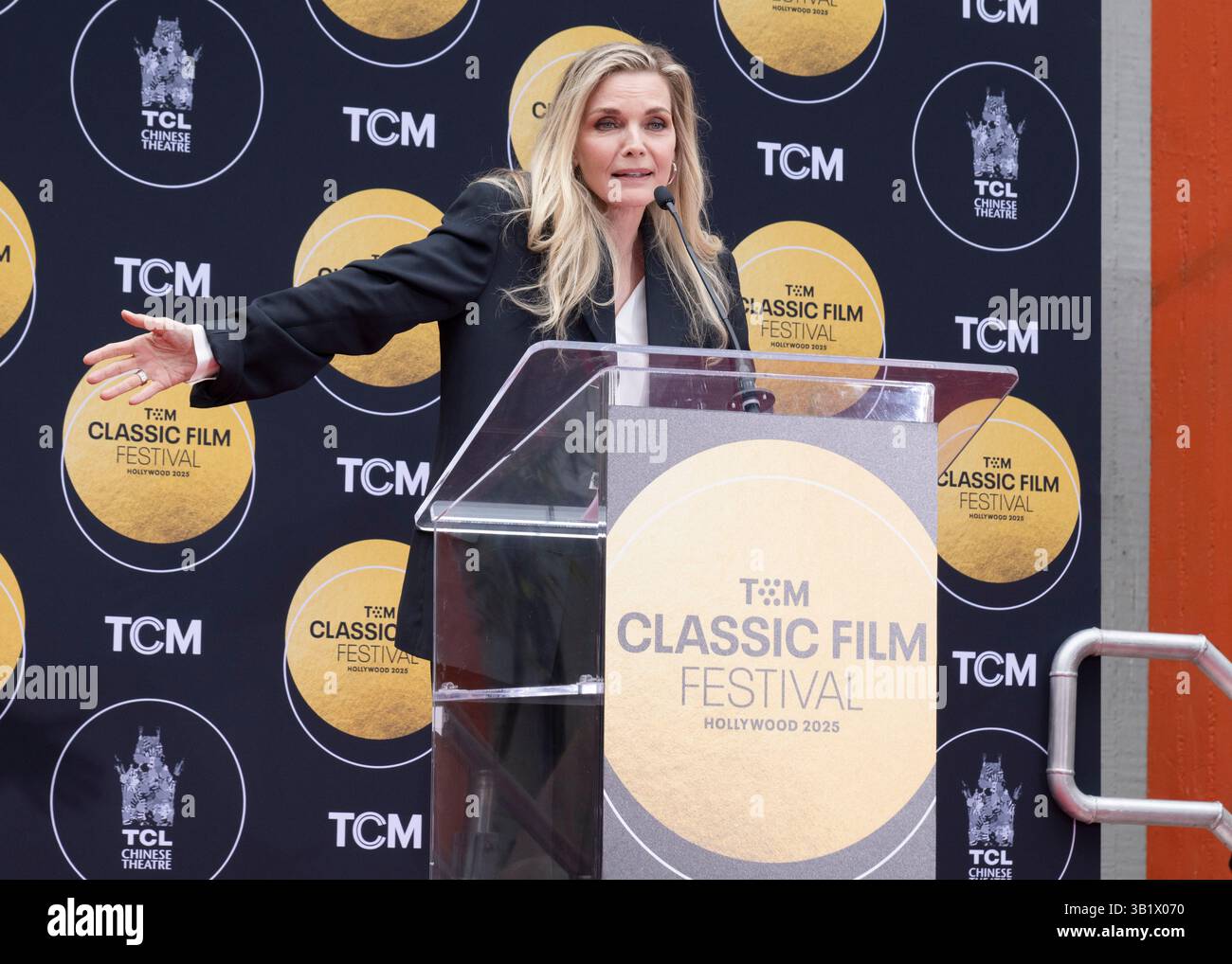 Hollywood, California, USA. 25th Apr, 2025. Michelle Pfeiffer. TCM ...