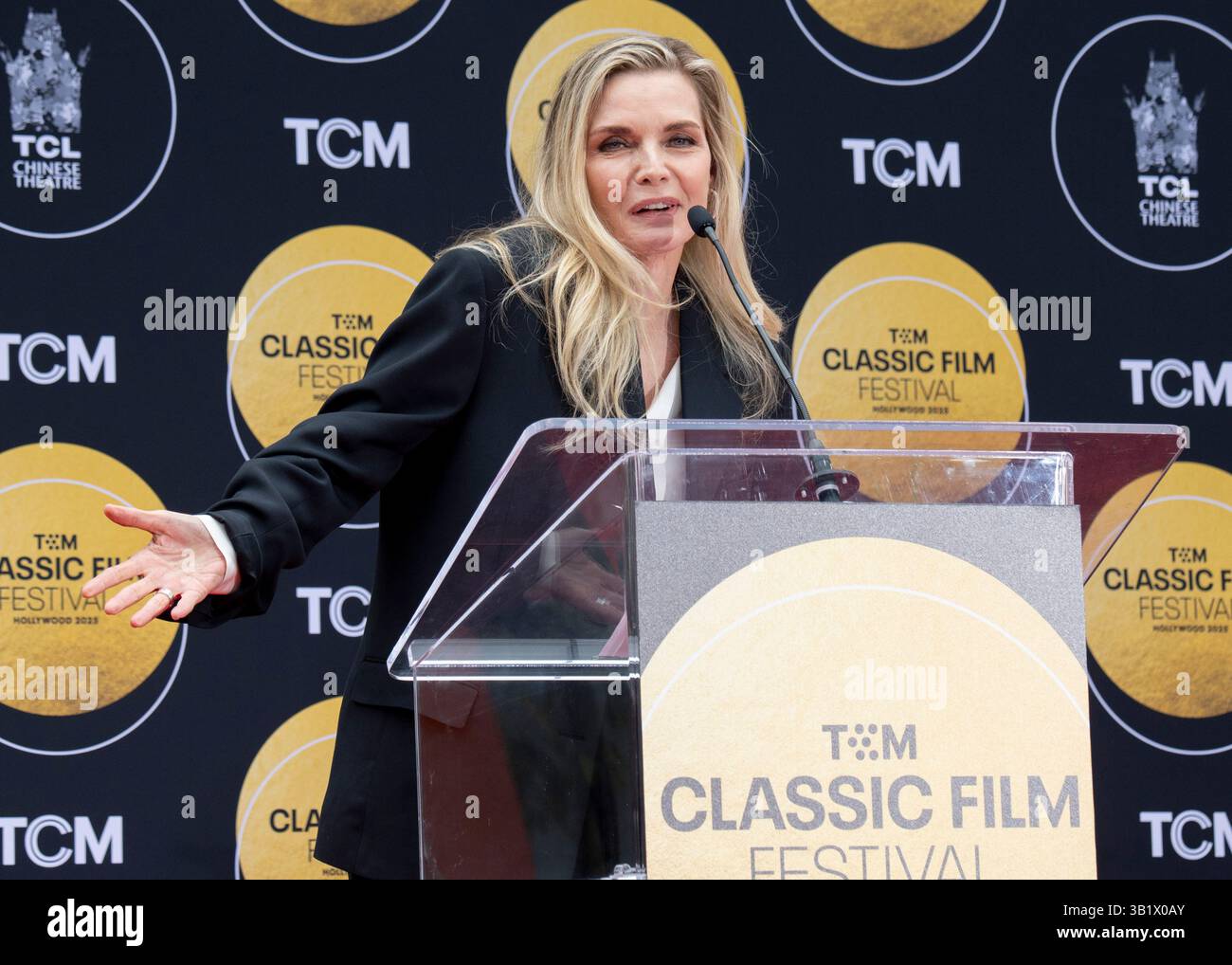Hollywood, California, USA. 25th Apr, 2025. Michelle Pfeiffer. TCM ...