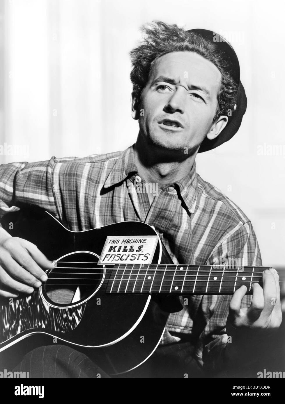 Woody guthrie portrait hi-res stock photography and images - Alamy