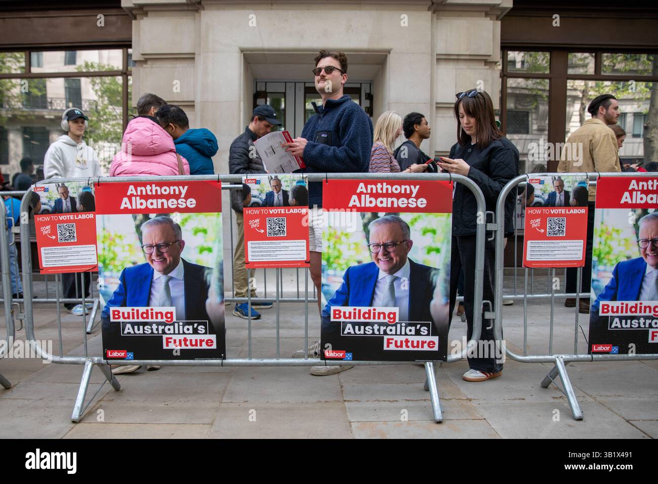 London, UK, 26th April 2025. Australian citizens wait in line at the ...