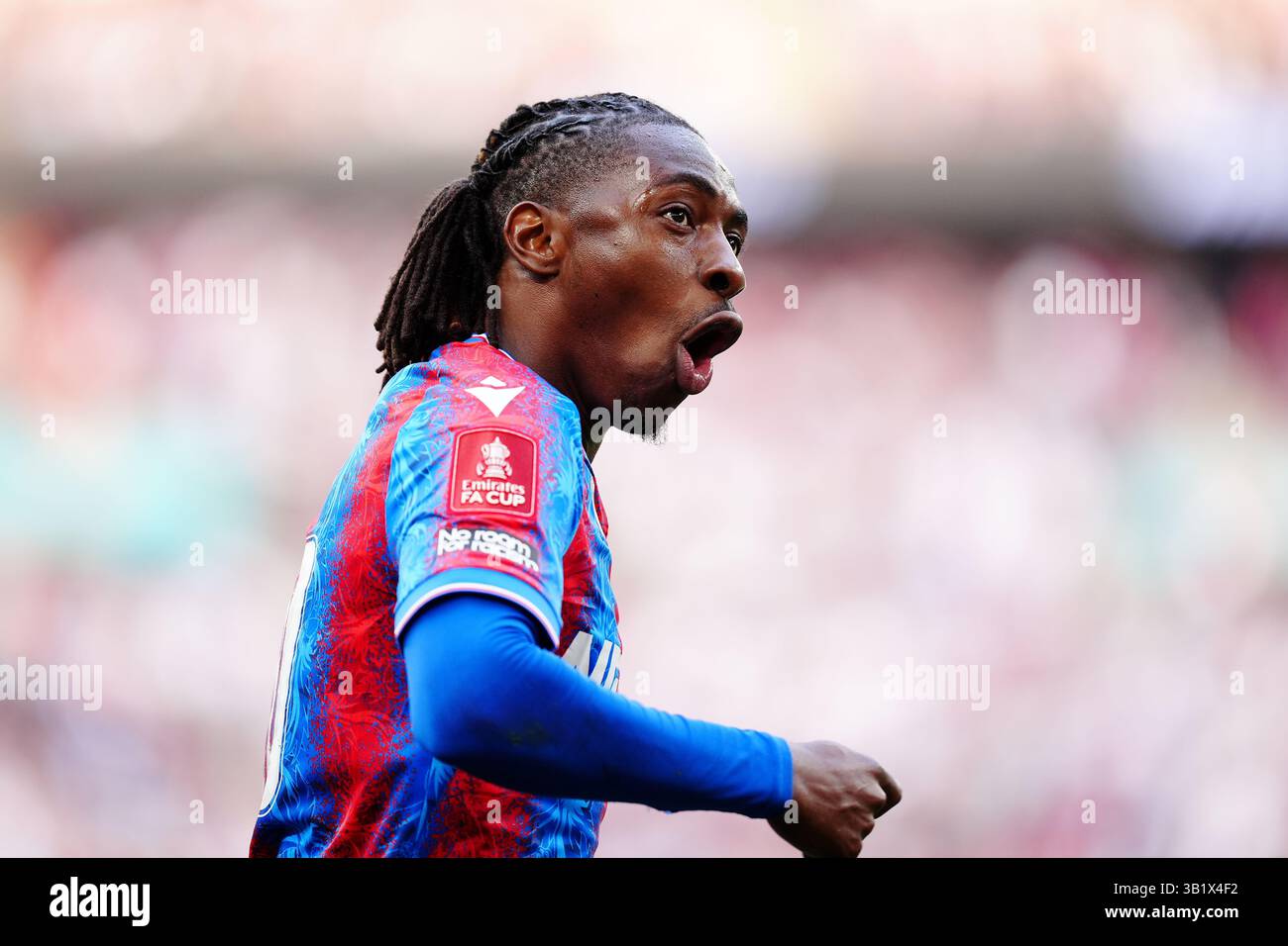 Crystal Palace's Eberechi Eze celebrates after Ismaila Sarr scored ...