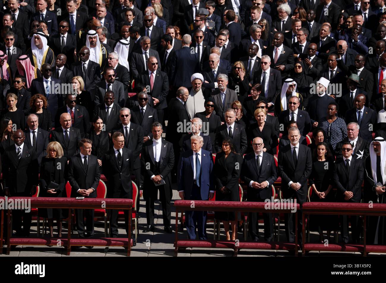 **NO LIBRI** VATICAN CITY, VATICAN - APRIL¬†26: (L-R) Gabon President ...