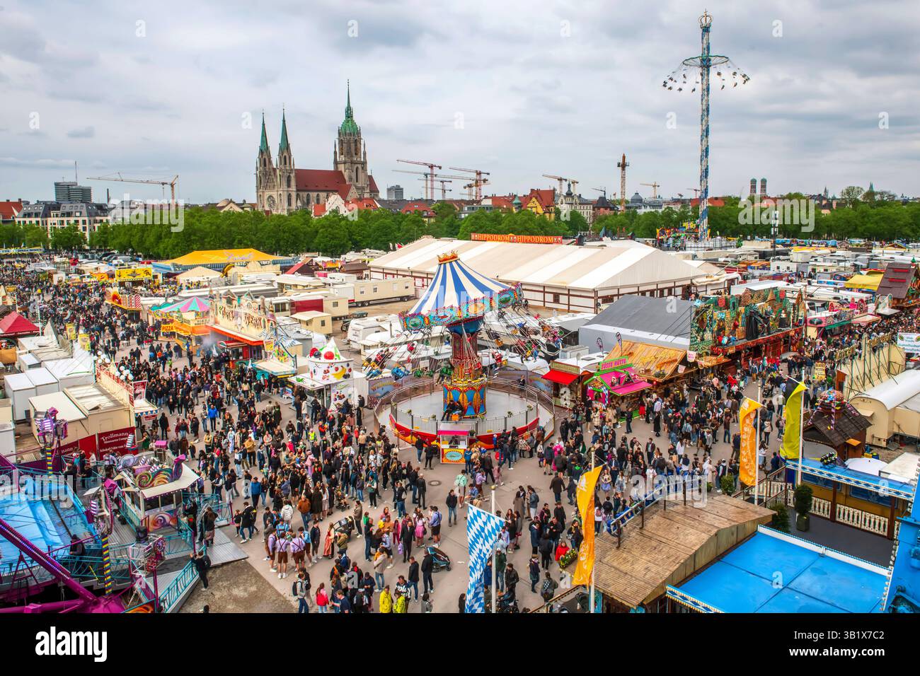 Münchner Frühlingsfest, Blick vom Riesenrad, Theresienwiese, München ...