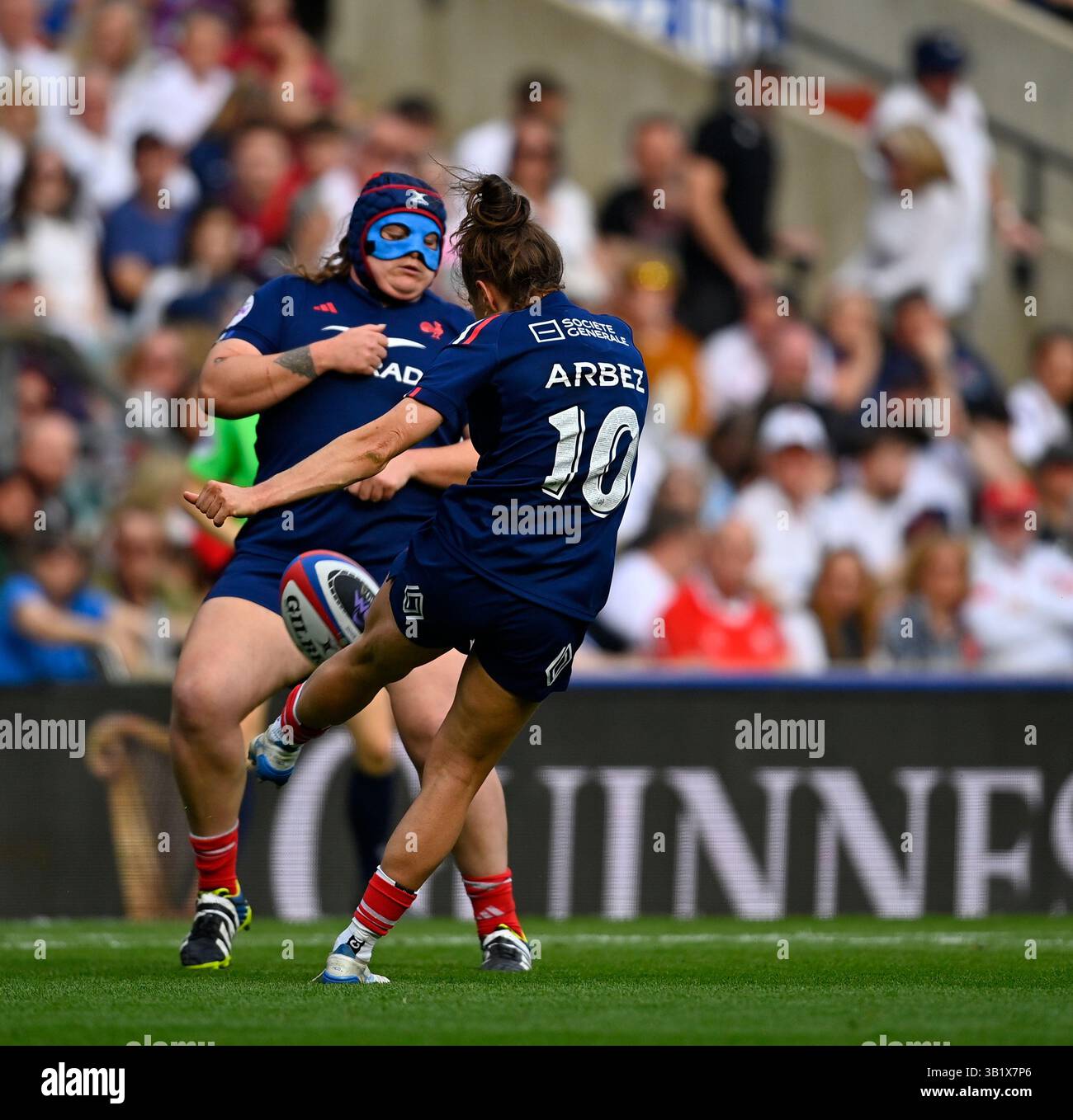 Twickenham, UK. 26th Apr, 2025. England France Womens Six Nations Rugby Carla Arbez of France in ...