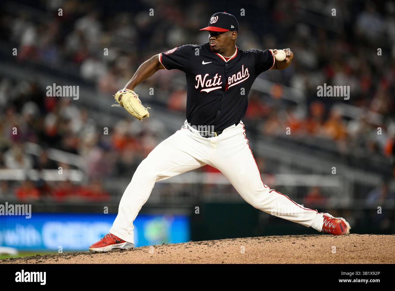 Washington Nationals relief pitcher Jose Ferrer (47) in action during a ...