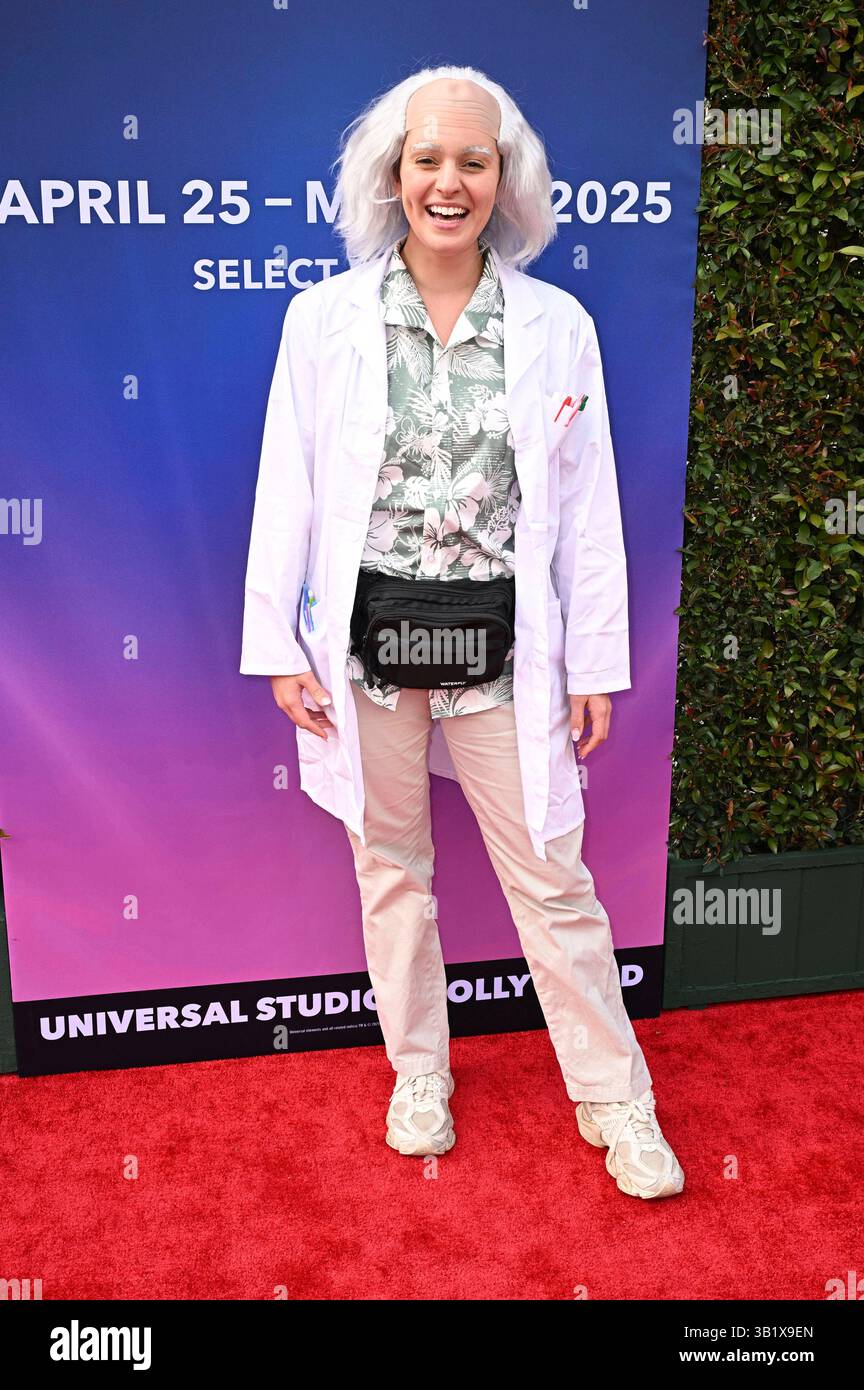 Taya Miller bei der Eröffnung der Universal Fan Fest Nights in den ...