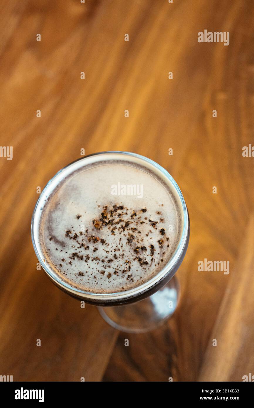 Espresso martini overhead hi-res stock photography and images - Alamy