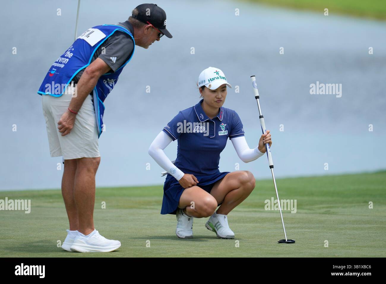 Minjee Lee, of Australia, lines up a put on the nineth green during the ...