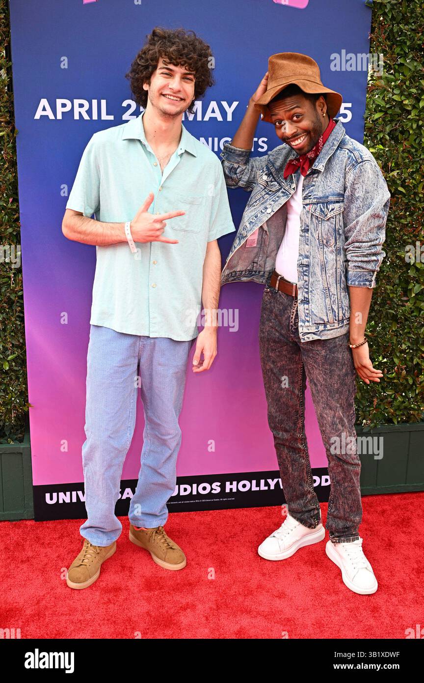 Noah Grossman und Keith Leak Jr. bei der Eröffnung der Universal Fan ...