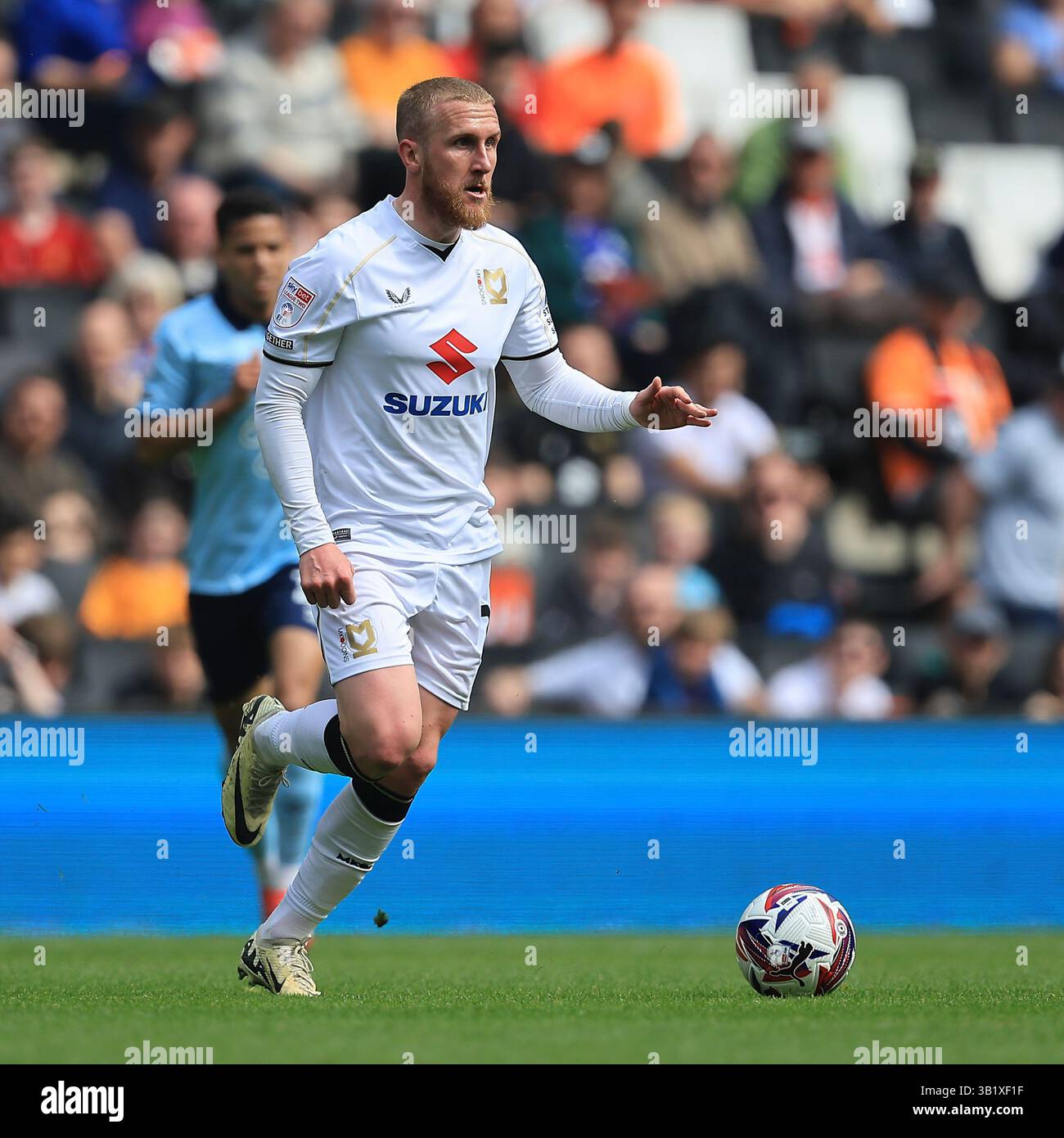 Milton Keynes Dons Midfielder Connor Lemonheigh-Evans (24) during the ...