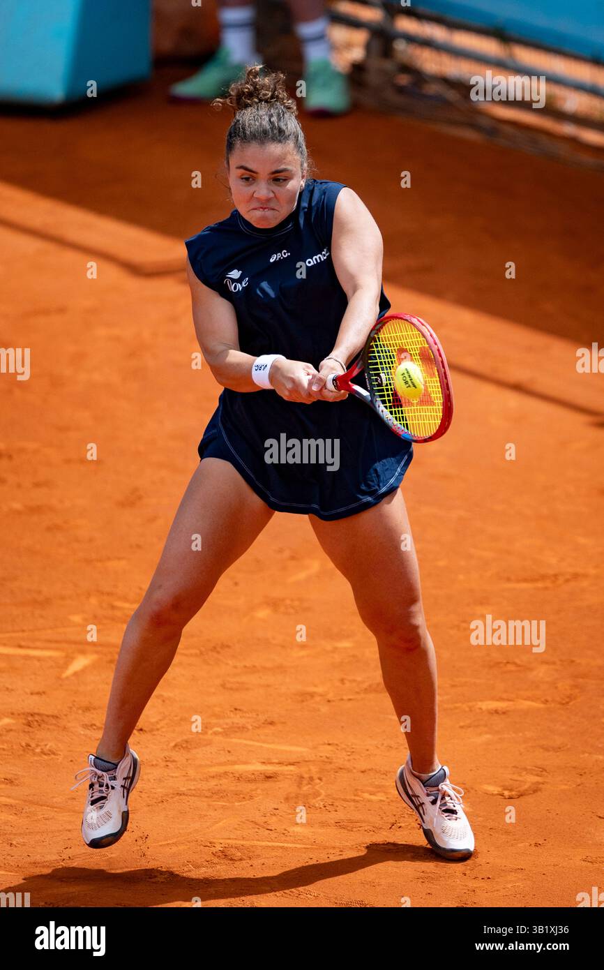 Madrid, Madrid, Spain. 26th Apr, 2025. Jasmine Paolini of Italy is in ...