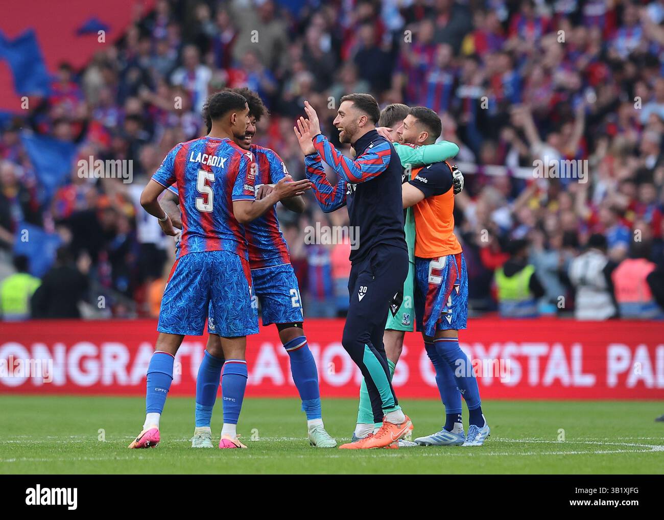 Wembley Stadium, London, UK. 26th Apr, 2025. FA Cup Semi Final Football ...