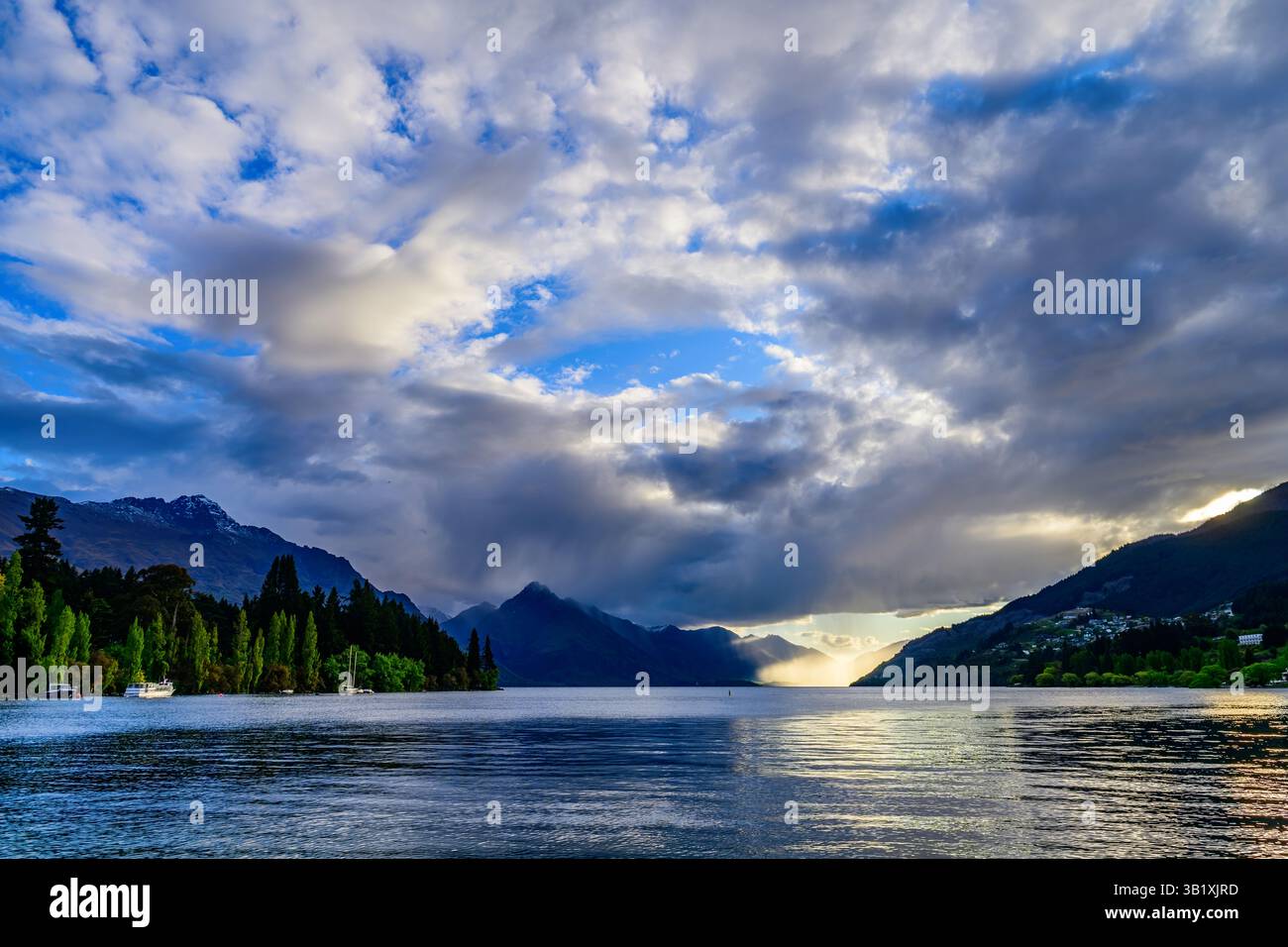 Sights and scenes from Queenstown, New Zealand Stock Photo - Alamy