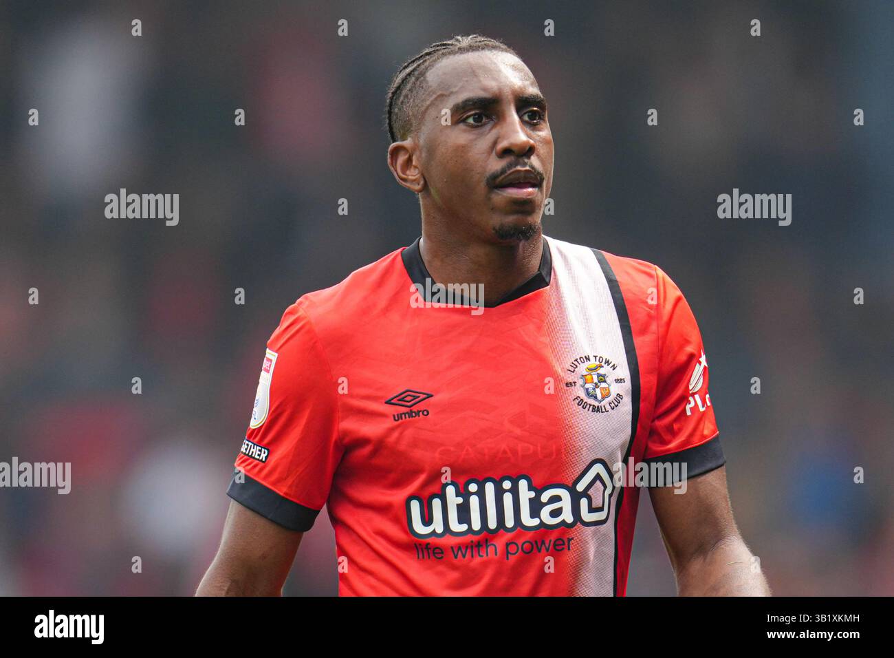 Amari'i Bell of Luton Town during the Sky Bet Championship match Luton ...