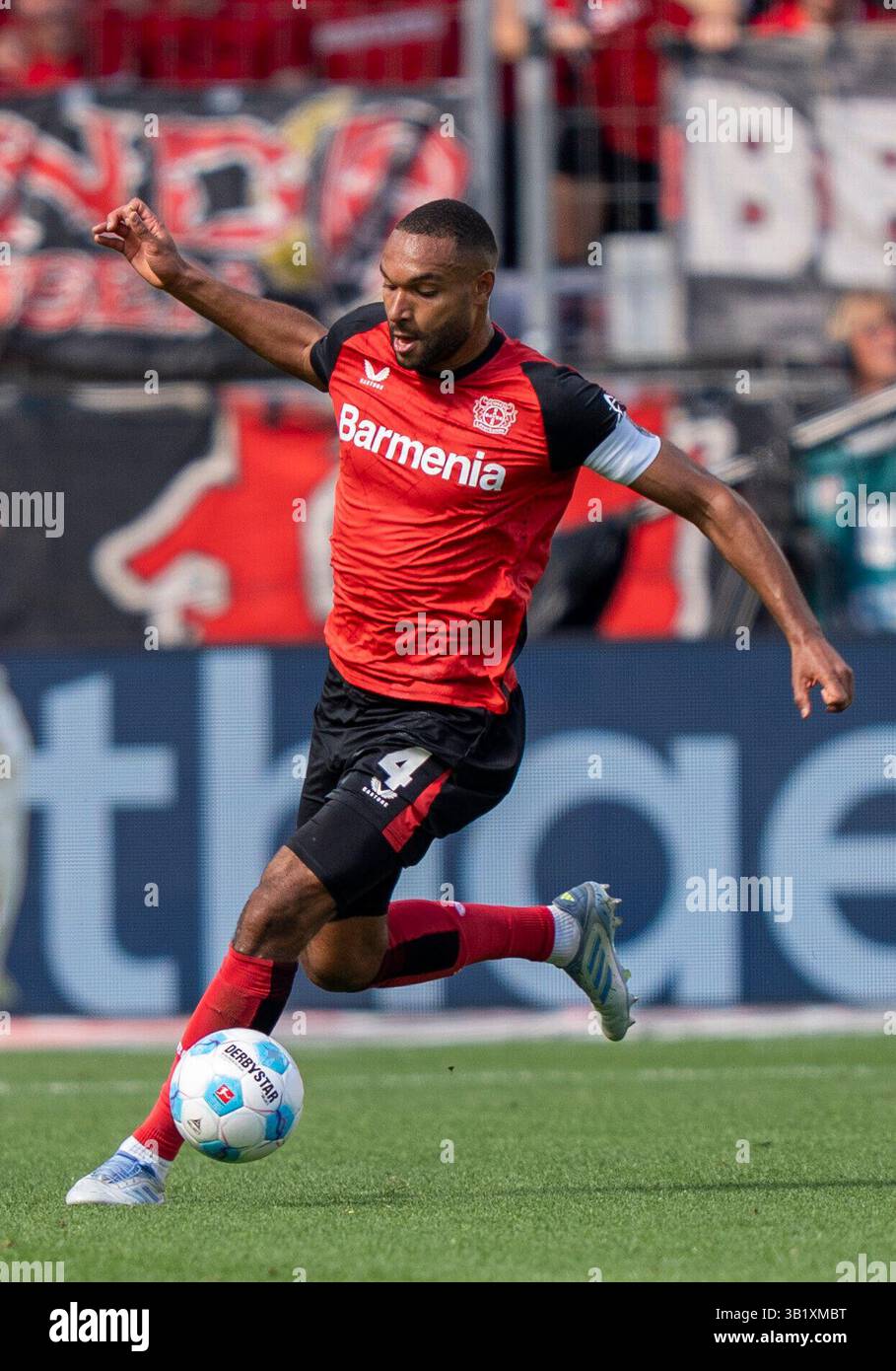 Jonathan Tah (Bayer 04 Leverkusen, #4) 26.04.2025, Bayer Leverkusen ...