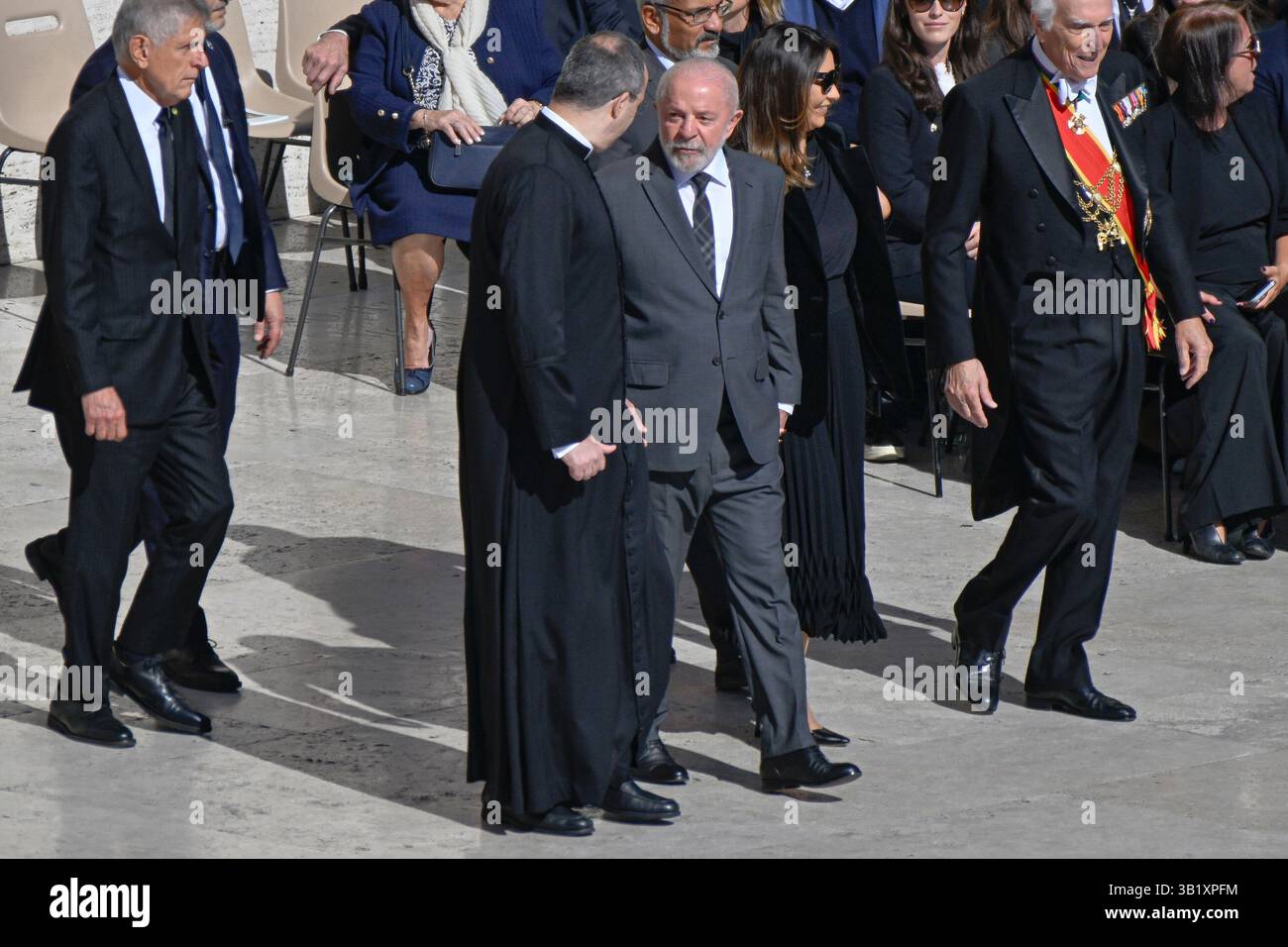 VATICAN CITY, VATICAN - APRIL 26: Brazil's President Luiz Inacio Lula ...