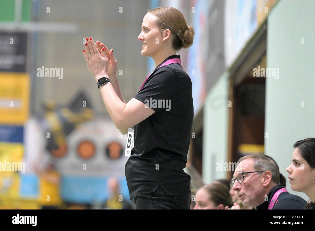 Metzingen, Deutschland. 26th Apr, 2025. Miriam Hirsch (TusSies ...
