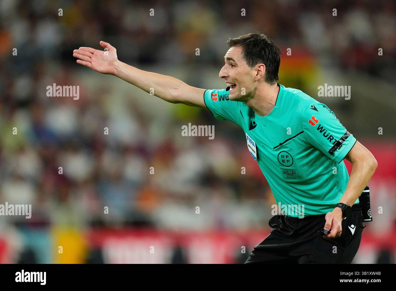 Referee Ricardo De Burgos Bengoetxeam reacts during the Spanish Copa ...