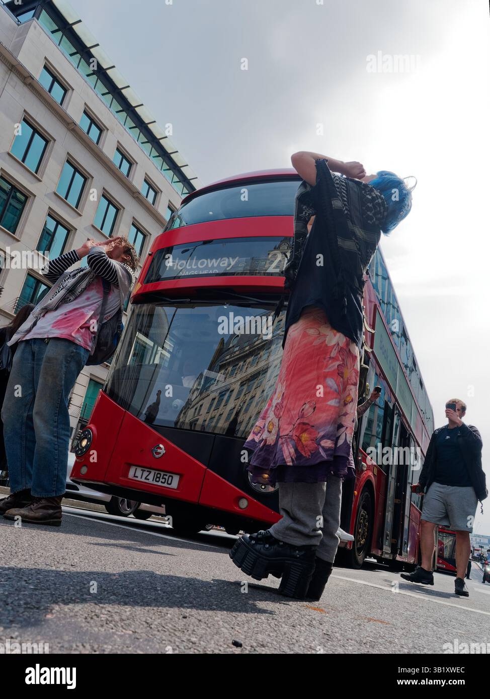 Pro-Palestine march blocks London Bridge Saturday, 26 April Stock Photo ...