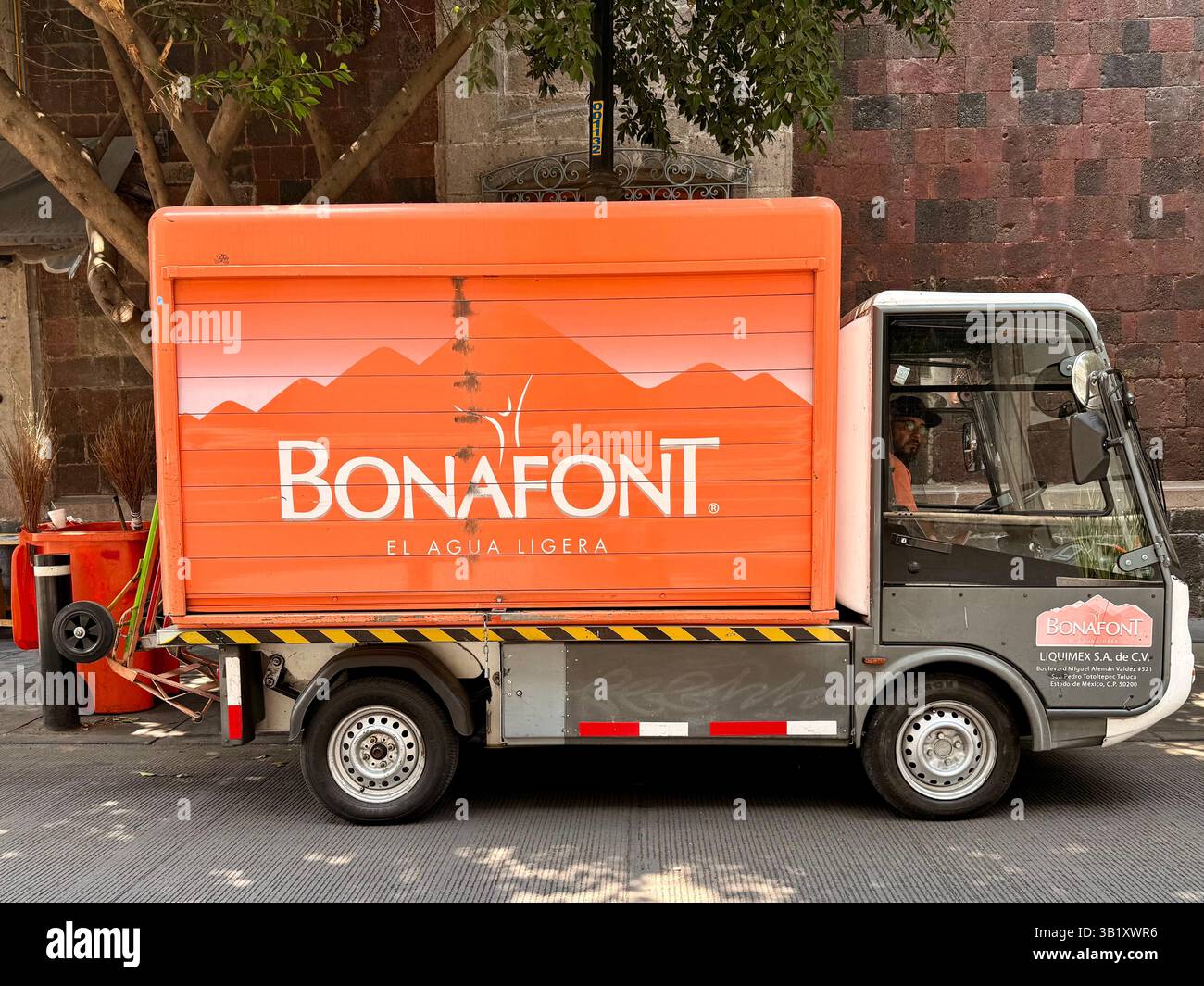 Bonafont hi-res stock photography and images - Alamy
