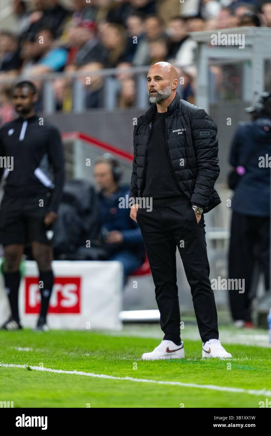 Biel, Bern, April 26 2025: head coach Giorgio Contini (Young Boys ...