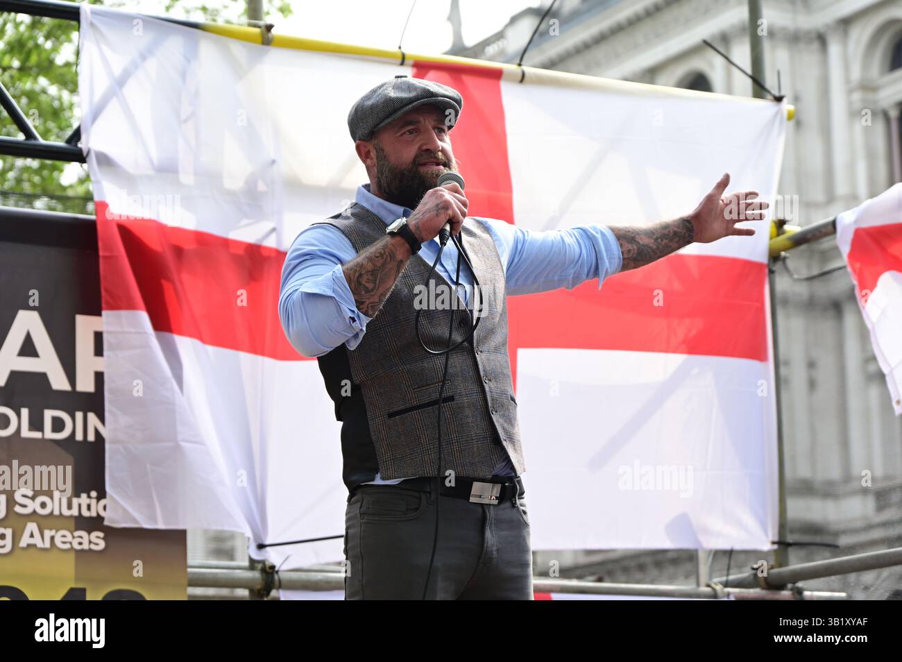LONDON, ENGLAND - APRIL 26 2025: Dean Neil aka bricklayer at the Happy ...