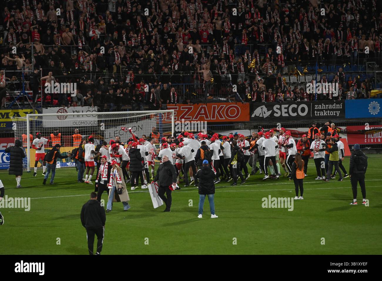 Olomouc, Czech Republic. 26th Apr, 2025. Slavia Prague has won the top ...