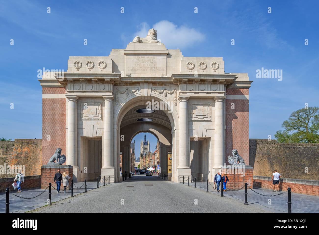Menin Gate / Menenpoort, WW1 memorial for the missing soldiers of ...
