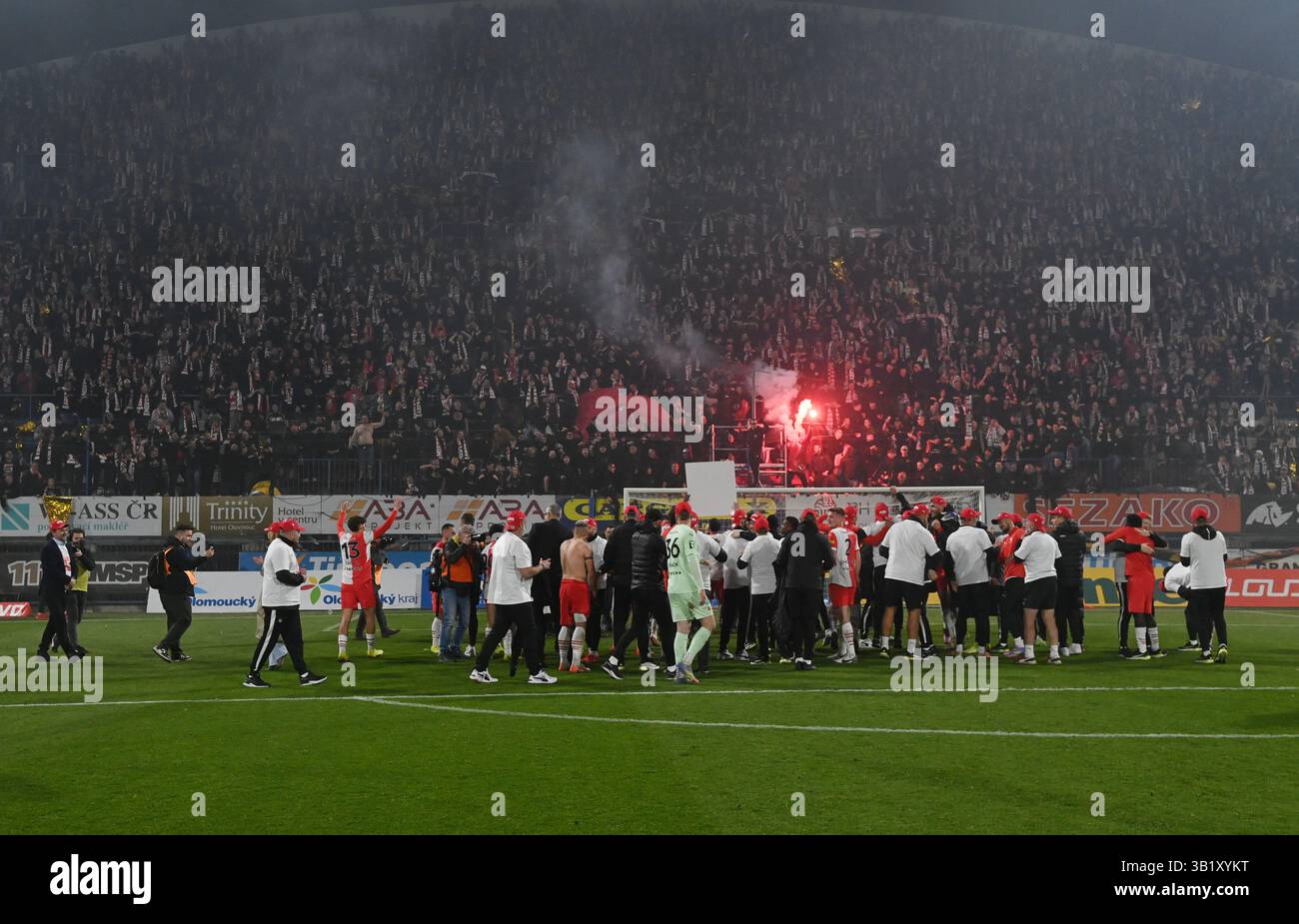 Olomouc, Czech Republic. 26th Apr, 2025. CAPTION CORRECTION Slavia ...