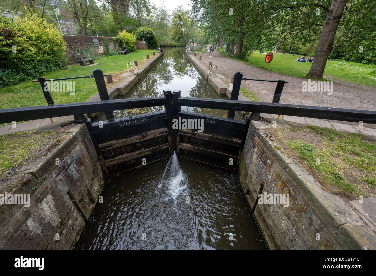 Millmead Lock, Guildford Stock Photo - Alamy