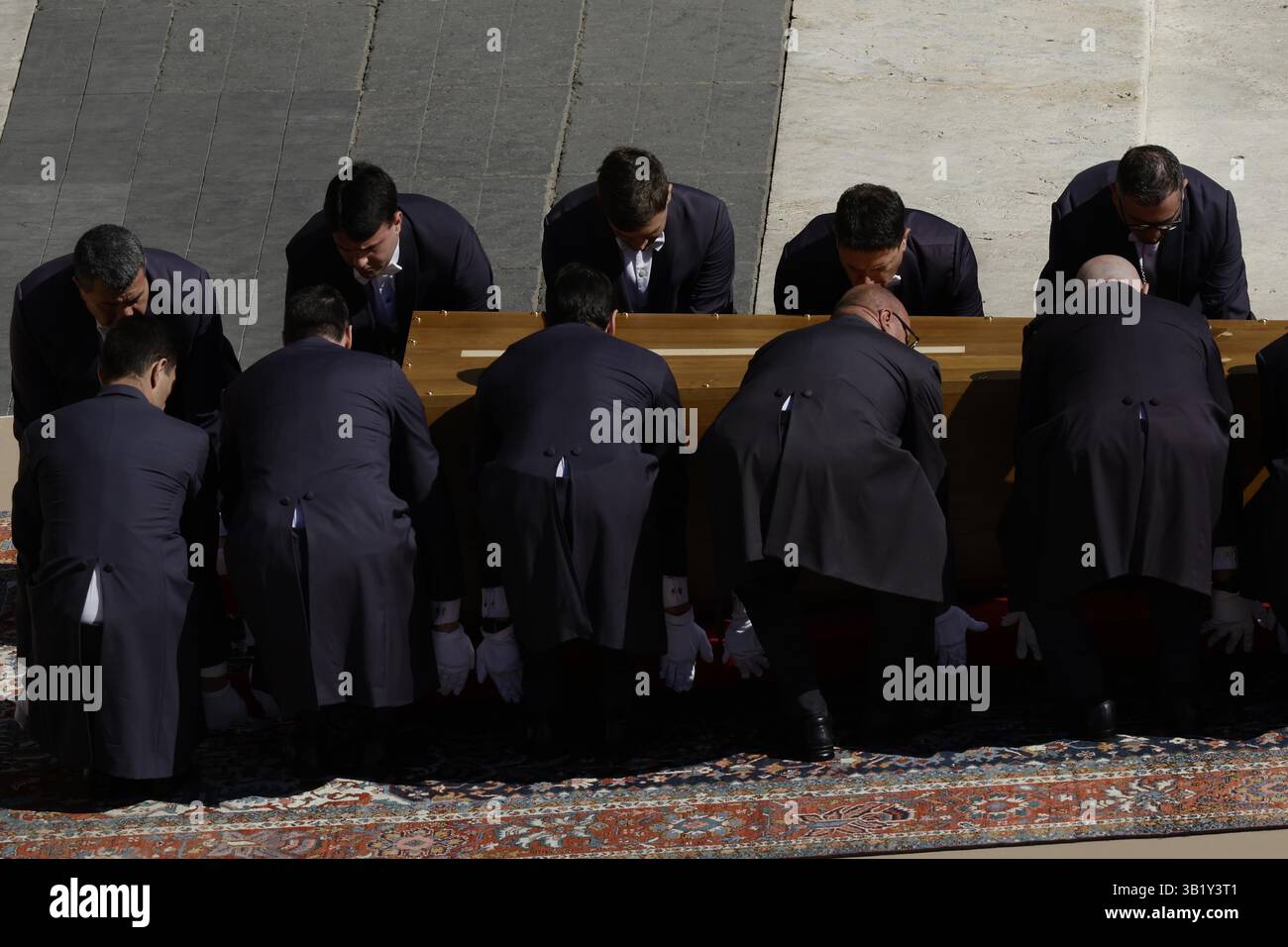 Roma, Italy. 26th Apr, 2025. Italy, march 29 st 2024: Funeral of Pope ...