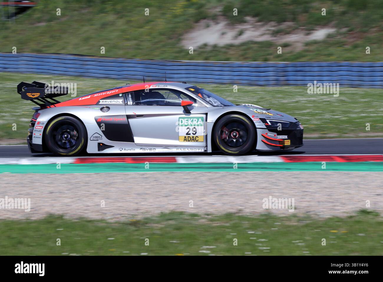 Oschersleben, Deutschland. 26th Apr, 2025. DTM - Rennen Oschersleben ...
