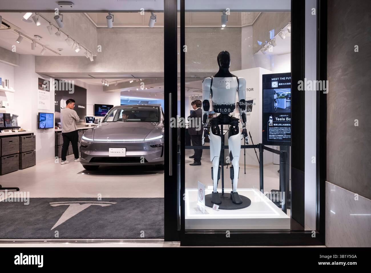 Tesla optimus hi-res stock photography and images - Alamy