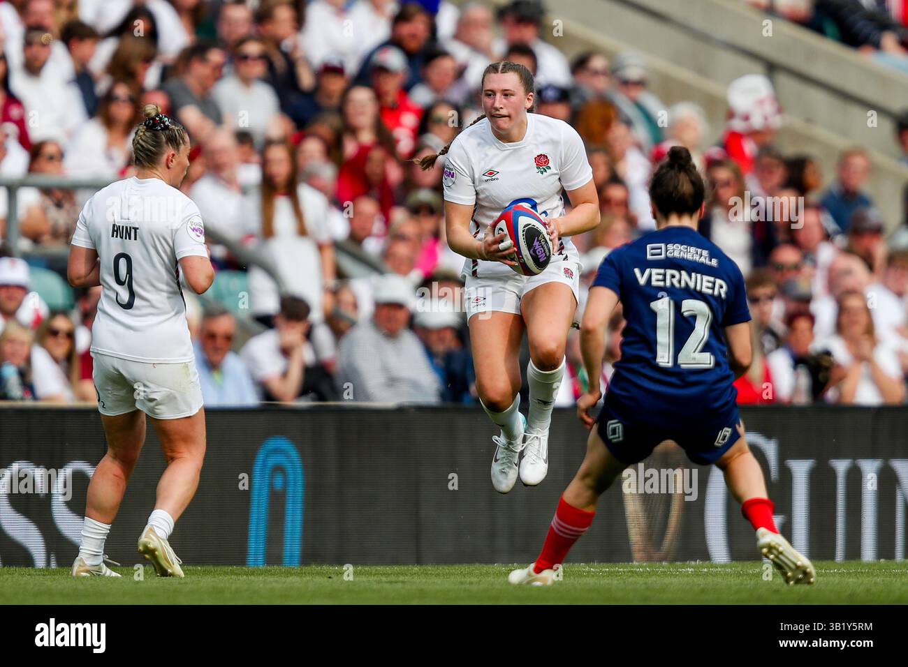 Twickenham, UK. 26th Apr, 2025. Emma Sing of England Women in action ...