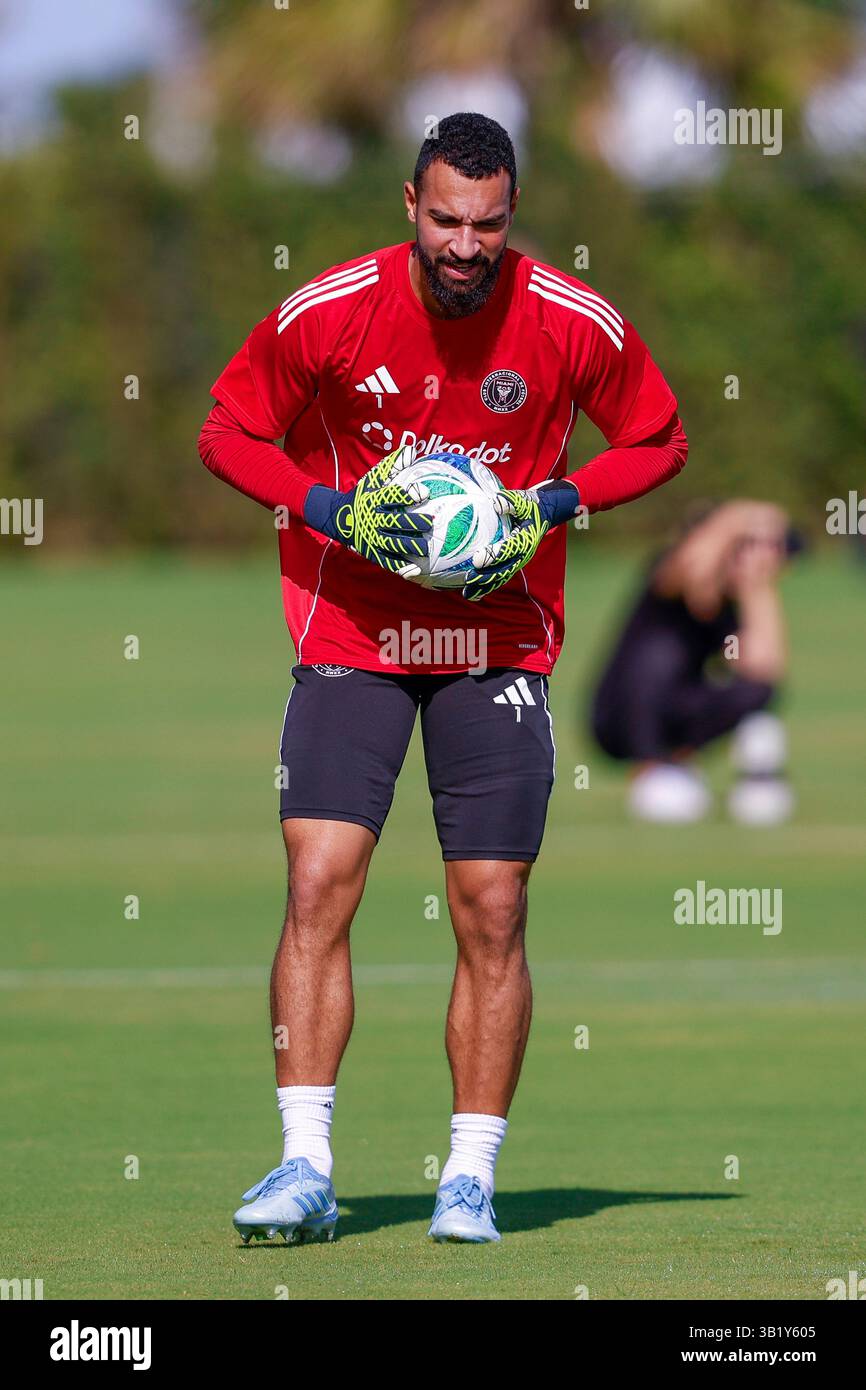 FORT LAUDERDALE, FL - APRIL 26: Drake Callender (1) of Inter Miami CF ...
