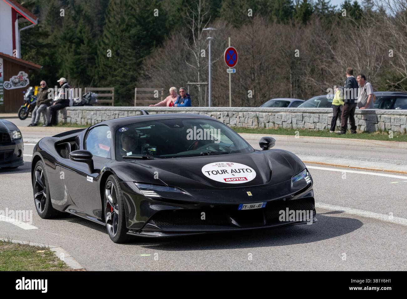 Ferrari sf90 stradale assetto fiorano hi-res stock photography and ...