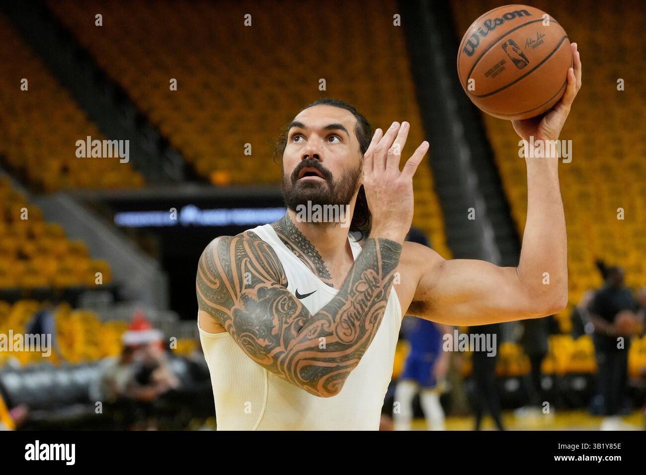 Houston Rockets center Steven Adams warms up before Game 3 of an NBA ...