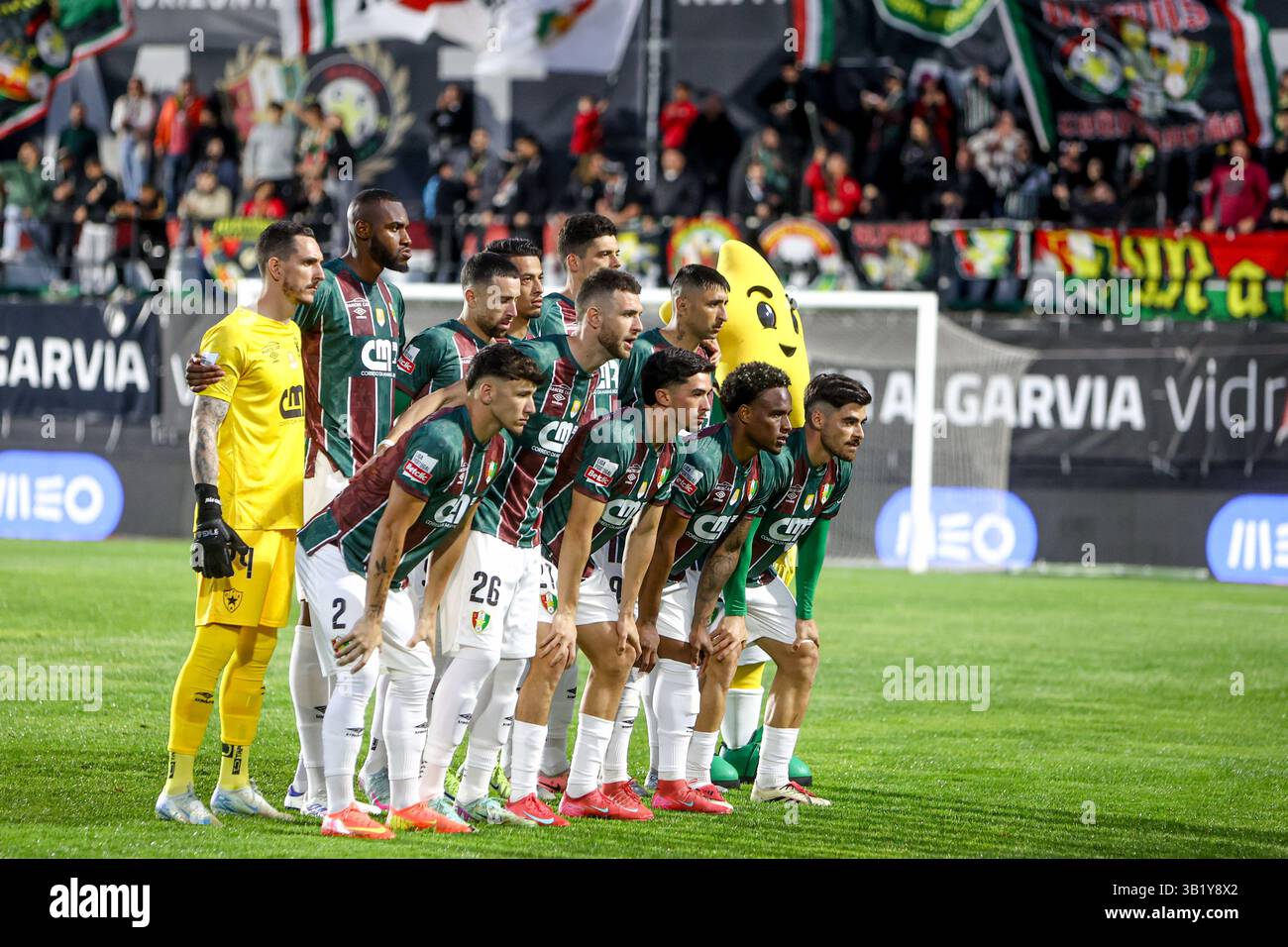 Estrela Amadora players line up before the start the Liga Portugal ...