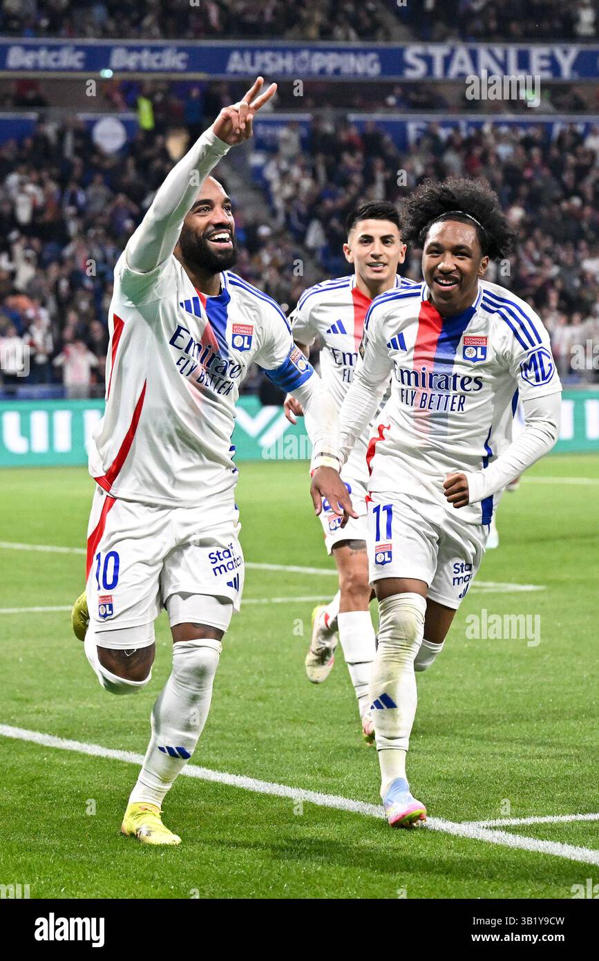 23 Thiago ALMADA (ol) - 10 Alexandre LACAZETTE (ol) - 11 Malick FOFANA ...