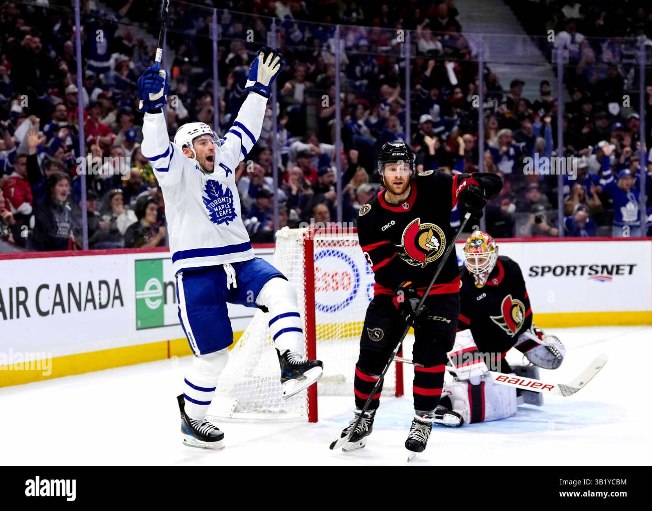 Toronto Maple Leafs' John Tavares (91) celebrates scoring on Ottawa ...